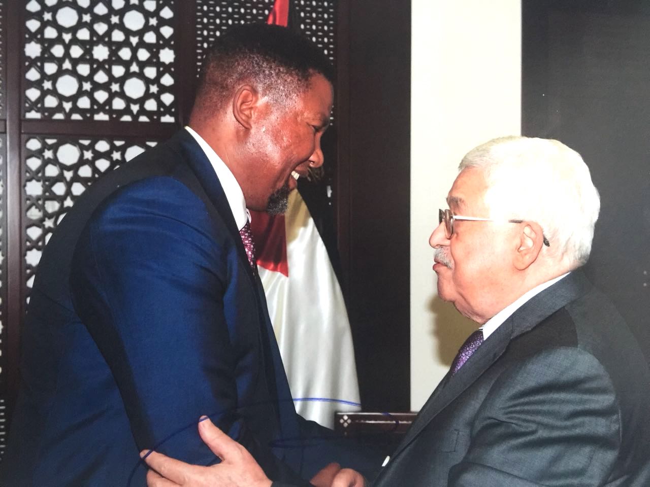 Mandla Mandela meets Palestinian President Mahmoud Abbas - Africa 4 ...